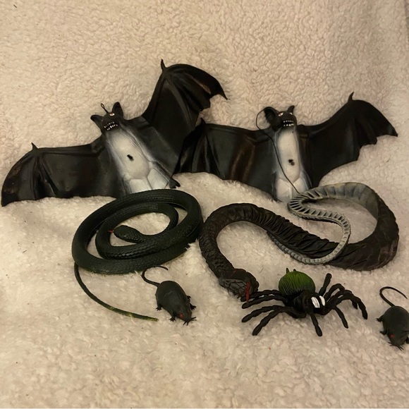 Toys | Vintage Rubber Snakes Mice Bats Spiders Lot Of 72 Snakes2 Mice2 ...